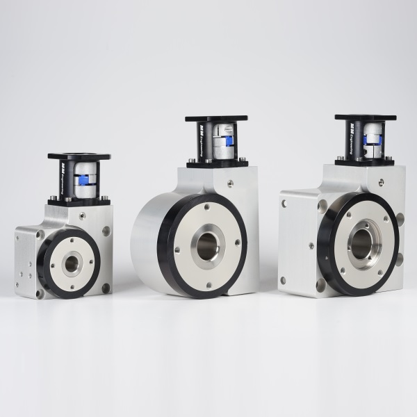 Motor-operated rotary tables with stepper motor drive