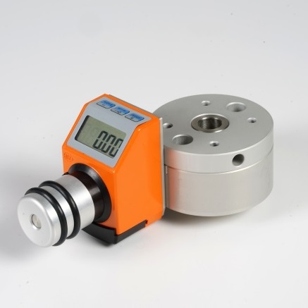 Rotary tables with electronic position indicator